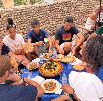 Beach cleaning au village d’Aourir : Maroc - Instants Kappa